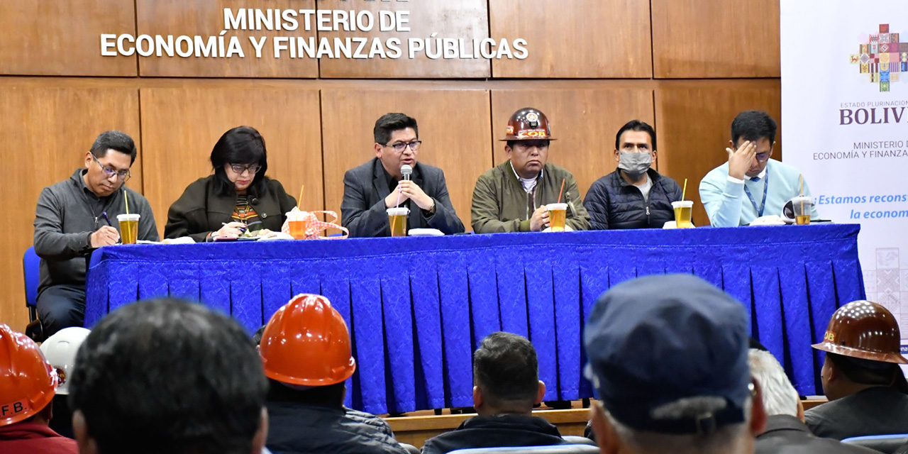 SubcomisiÓn De Pensiones Del Ministerio De EconomÍa Y La Cob Se